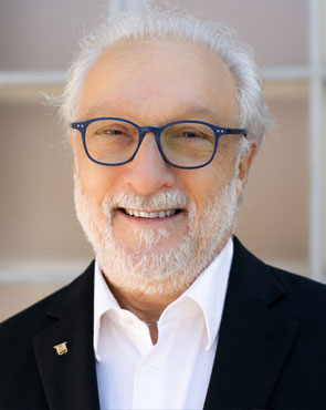 Robert Spector - The Keynote Curators - Top Speaker Agency in North America