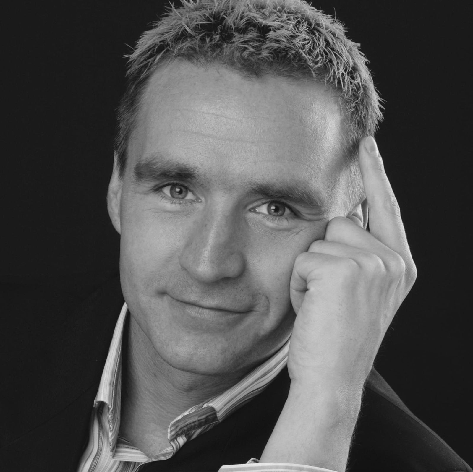 Book Caspar Berry - TKC [2024]